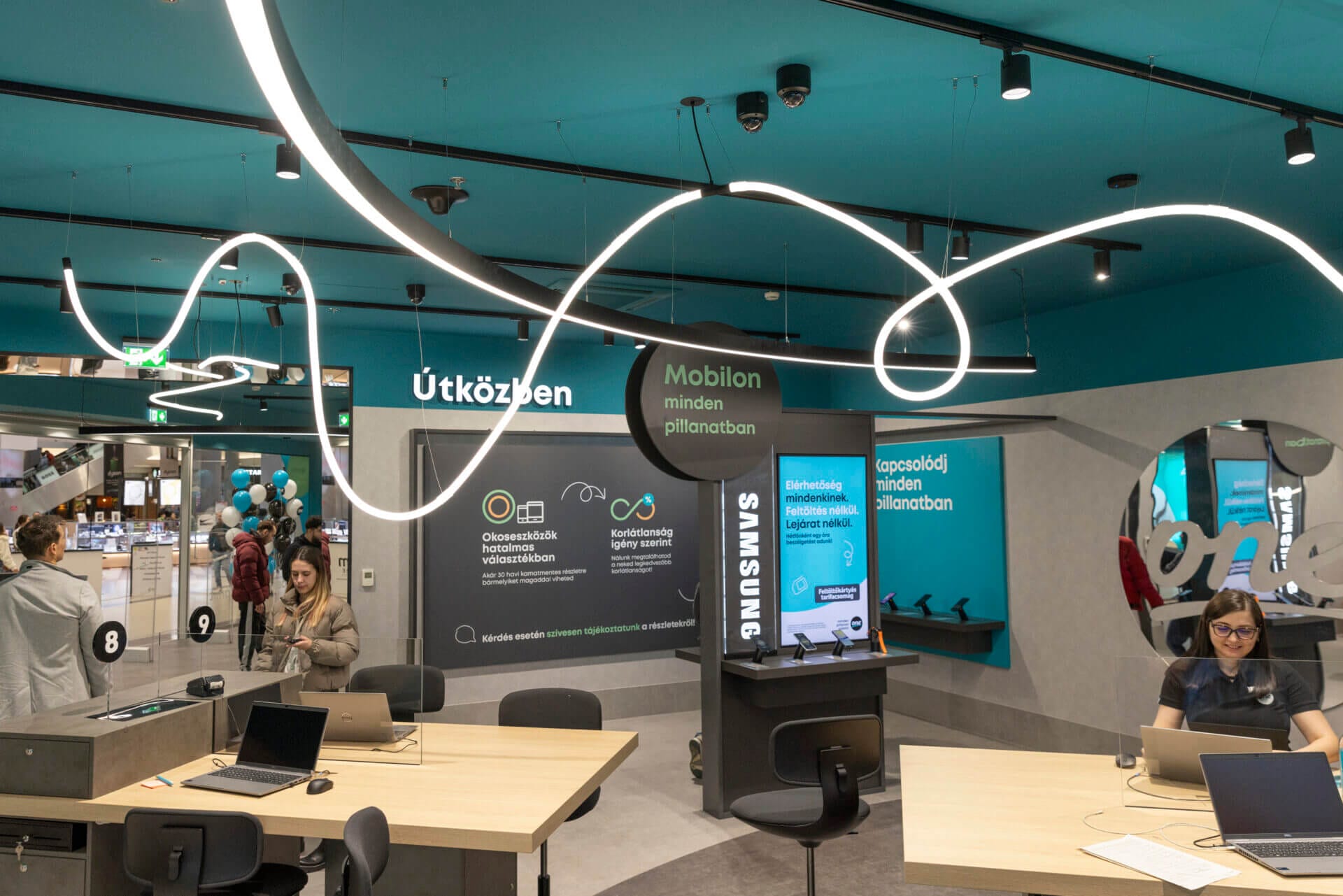 Creating visual flow with smart lighting | Light4U